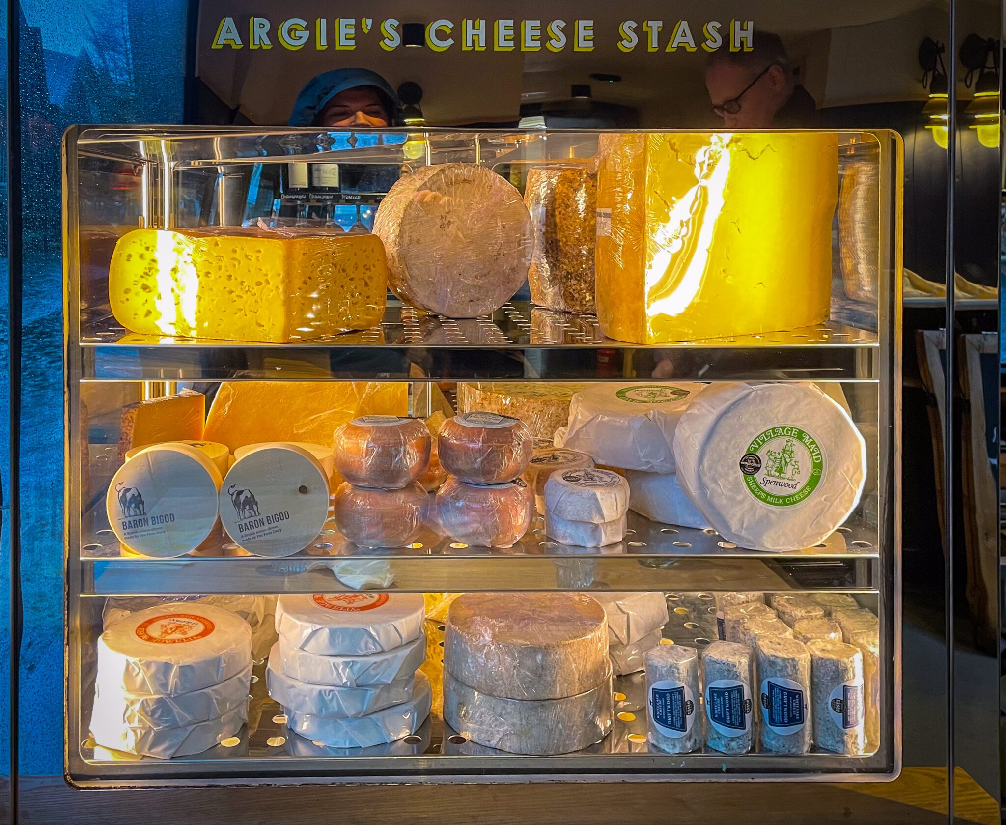 The Cheese Barge: A review - StepbyStepLondon.com