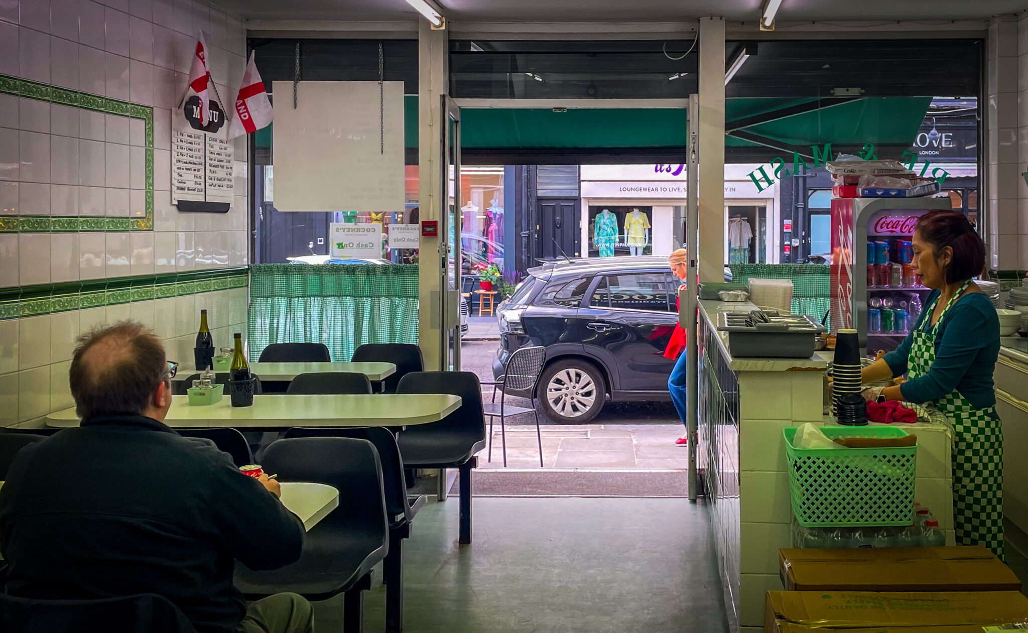 Portobello Road Market: Everything you need to know - StepbyStepLondon.com